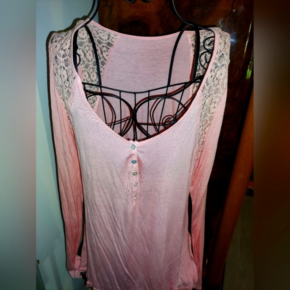 no name | Tops | Beautiful Lace Top | Poshmark